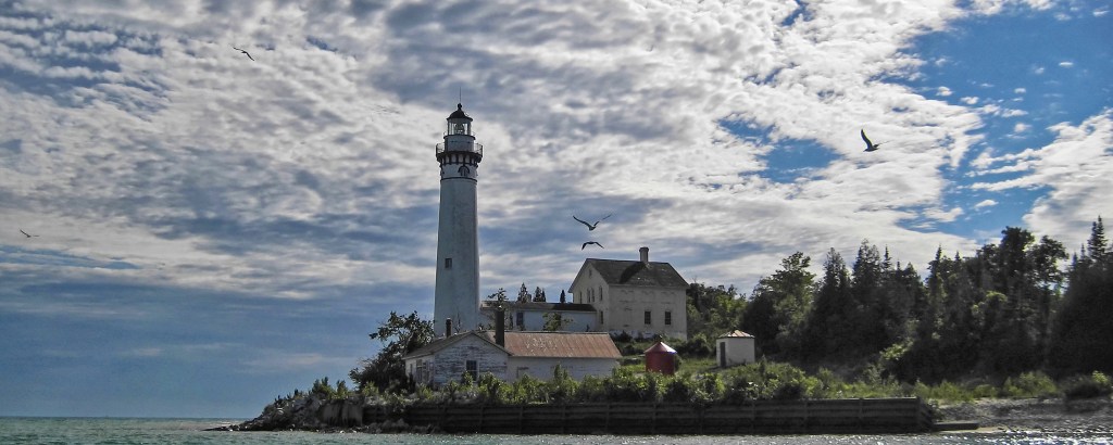Lighthouses on Lake Michigan and Lake Huron – The Traveling Squirrel